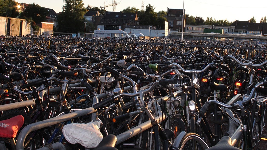 Bicycling in Belgium | followourfootprints.com